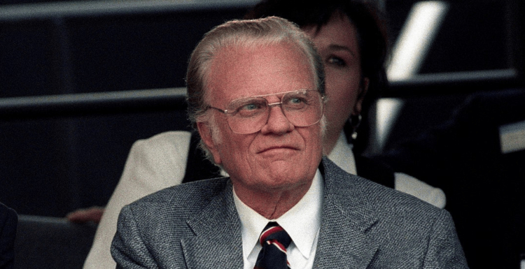 Billy Graham Association Threatens to Sue Evangelicals for Harris Over ...