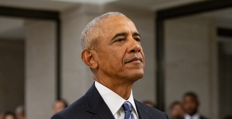 As Anti-ICE Chaos Continues, Obama Encourages More Protests ...